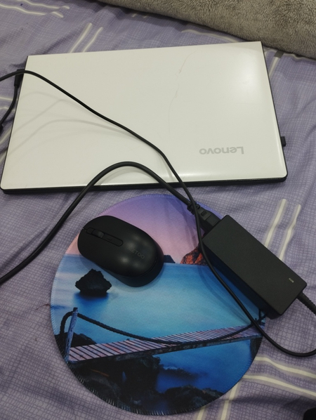 Noutbook lenovo ish va ofis uchun
