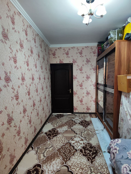 Чиланзар 13 2/3/4, балкон 1,5х3 состояние среднее чистая