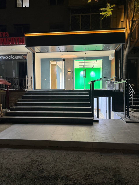 Продаю Новый Hi-Tech office 1-линия Чиланзар Ширин Перекрёсток 95м2
