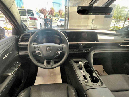 Toyota Crown 2.5L Hybrid 2023