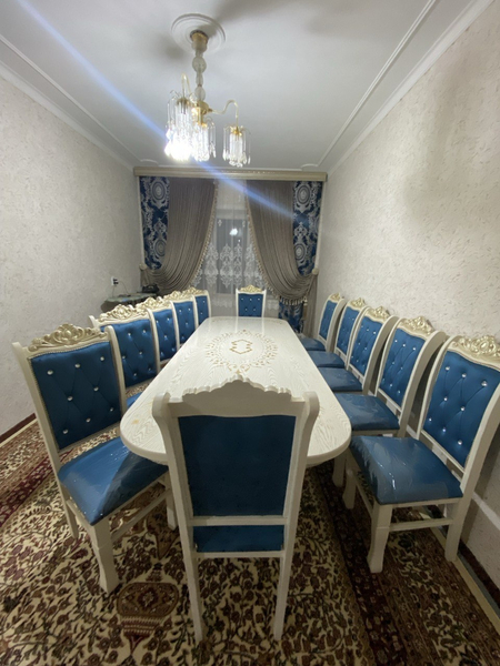 Срочно продаётся новый стол стул