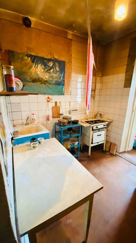Продам 1/3/5 кирпич балкон 2х6 Чиланзар 26 , школа 107
