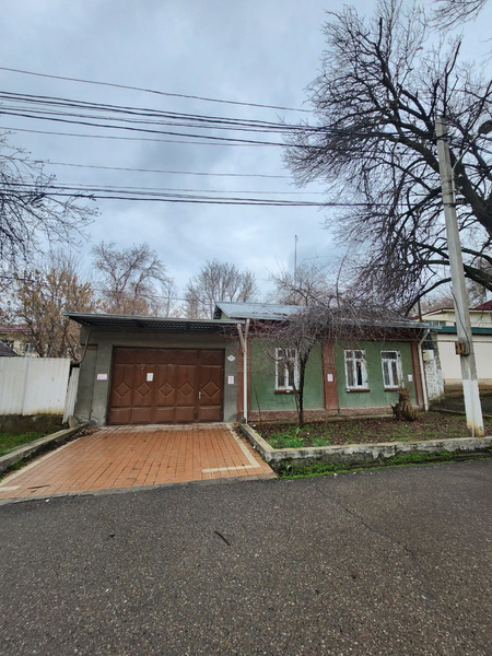 Maksim Gorki Buyuk Bpak yoli metro kvartira 500$