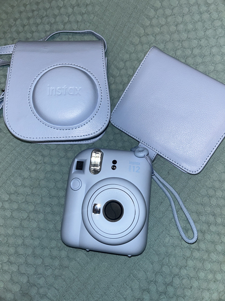 Полароидный фотоаппарат Instax mini 12