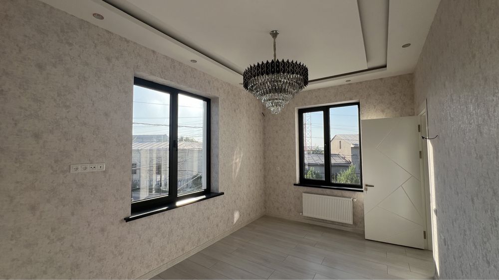 Yunusobod tumani Xasanboy mahalla 313-maktab oldida Kottej sotiladi