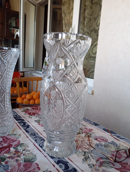 Ваза для цветов хрустальная