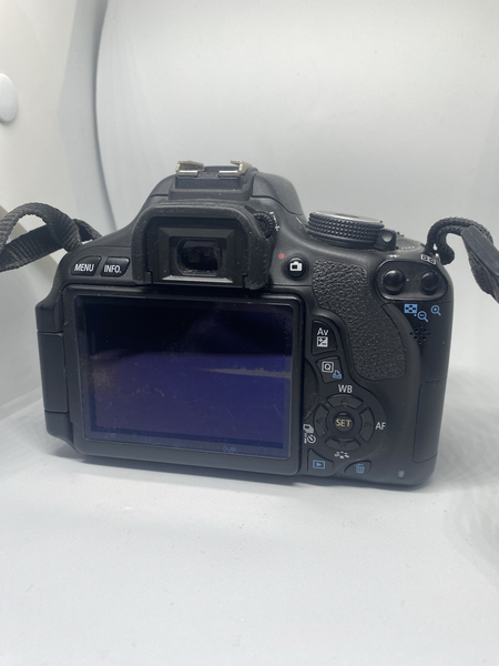 Фотоаппрат canon 600D