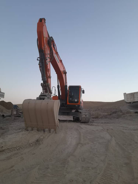 Гусеничный 300 Услуг Doosan 300 Xizmati
Спецтехника Аренда Экскаватор