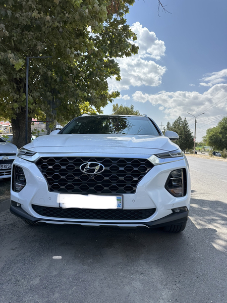 Hyundai Santafe srochna sotiladi