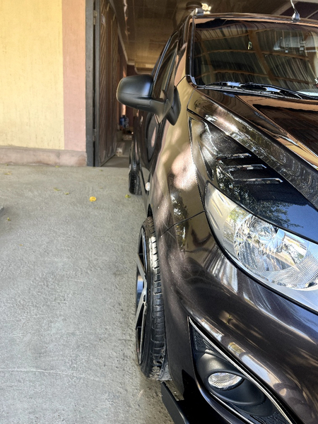 Spark saka diska Vossen R18 sotiladi.