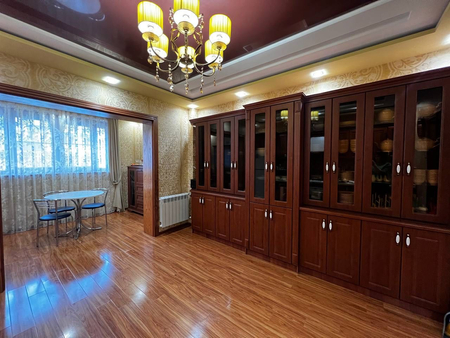 Мирабад Продается 4 комнатная квартира ремонт Госпитальный