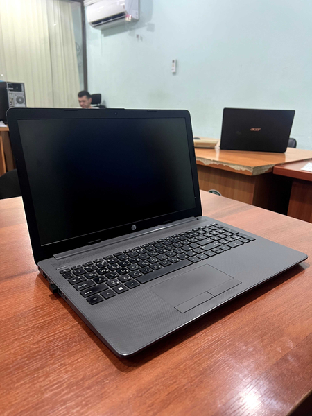 Ноутбук Hp Intel Celeron оперативка 16 гб / хард 1Tera+ 250 gb