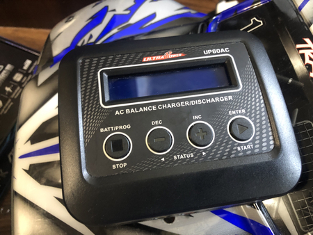 Машина TRAXXAS SLASH 2WD на радиоуправлениии из США