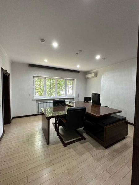 Сдается в аренду помещение 8 комнатная 352м²