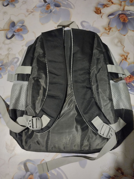Продам школьный рюкзак