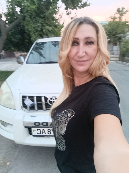Продается шикарный автомобиль.продаю и плачу в связи с переездом.