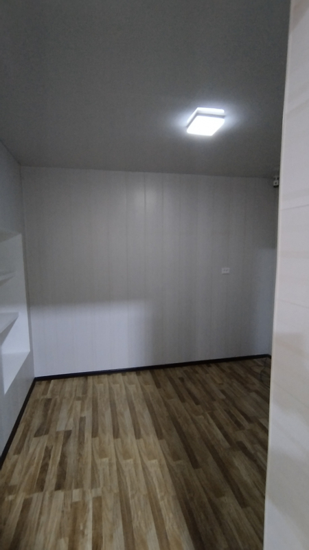 Vokzalda 5 xonalik ofis sotiladi