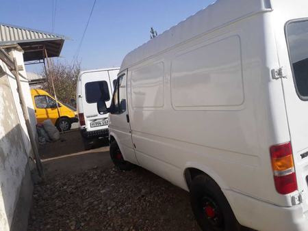 Ford gurzavoy sotiladi
