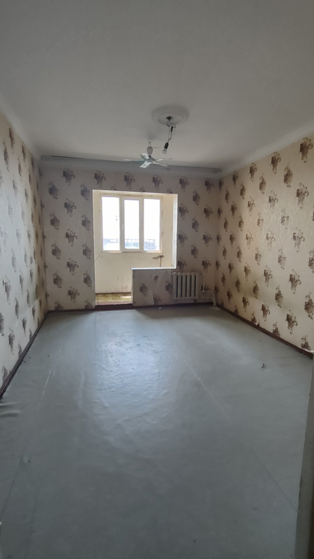 Продаётся 1 ком на сергели 7 балкон 2-6.этаж 1