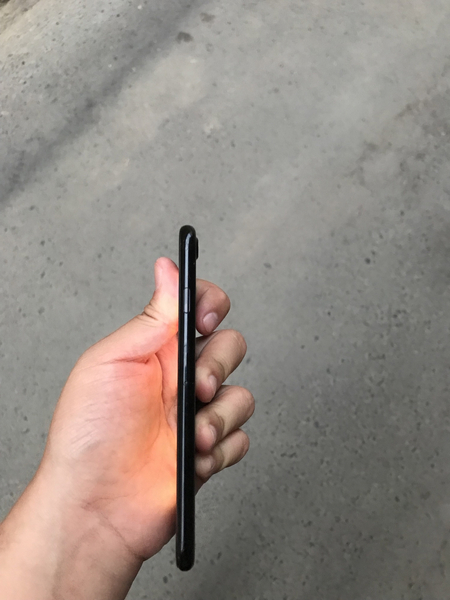 Iphone 7 ideal.