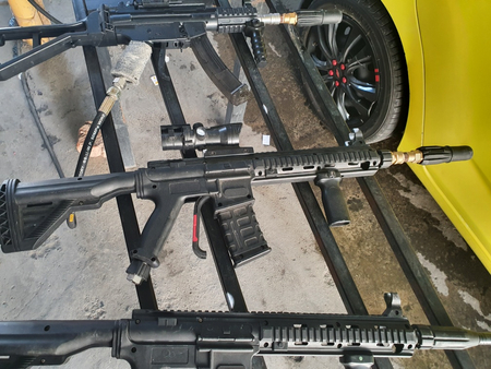 Moysam uchun avtomat M16 va B32