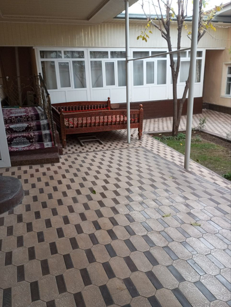 Uy sotiladi olmazor chigatoy darvozada  3chi topi 57 uy