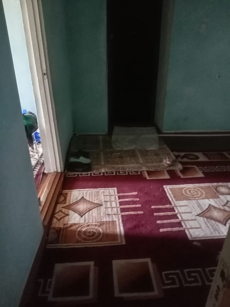 Terakzorda 3 xonalik uy sotiladi