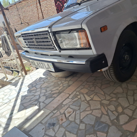 2107 satiladi benzin,gaz joq!