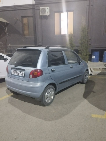 Mashina sotiladi