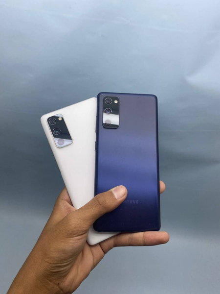 Samsung Galaxy s 20 FE