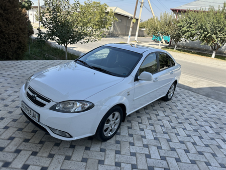 Chevrolet gentra 3 pozitsiya