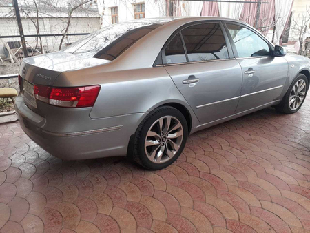 Hyundai Sonata NF 2008г.в. Full позиция. Состояние отличное.