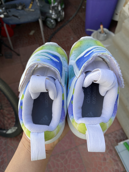 Кроссовки adidas на девочку