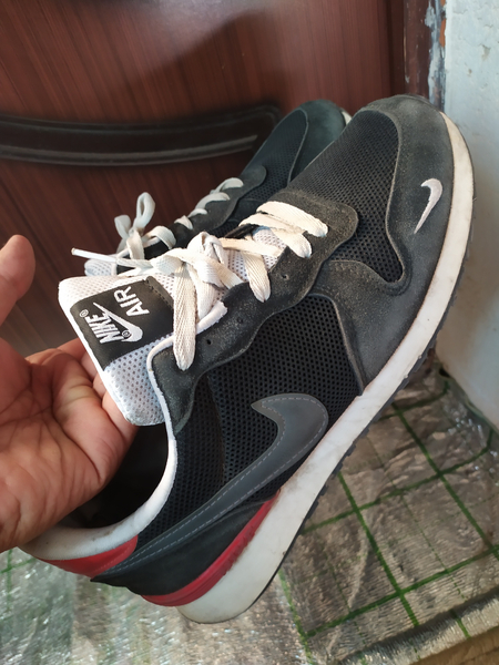Кросовка Nike сотилади б/у 43 44