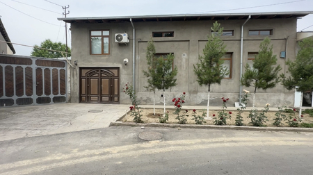 Uchaska, hovli sotiladi Dombirobotda