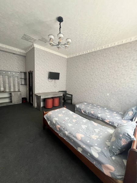 60 000 Arzon Hostel