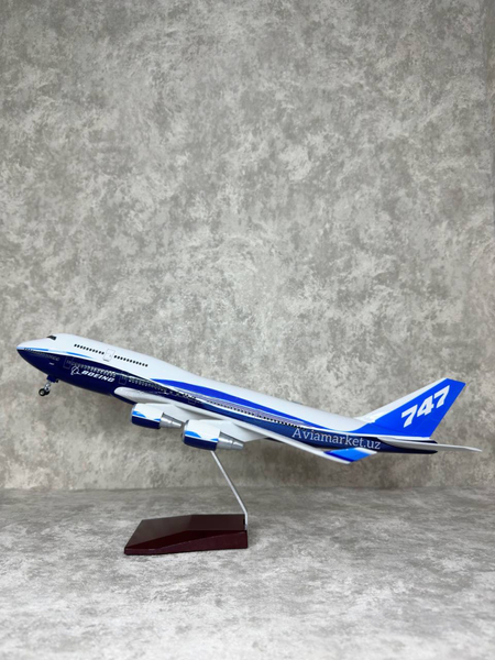 Самолет модель BOEING-747 с LED подсветкой отдичный подарок Авиатору