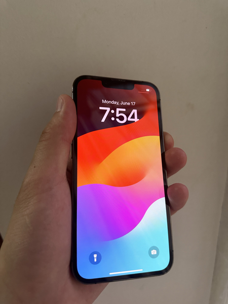 iPhone 13 pro Max 100% batare