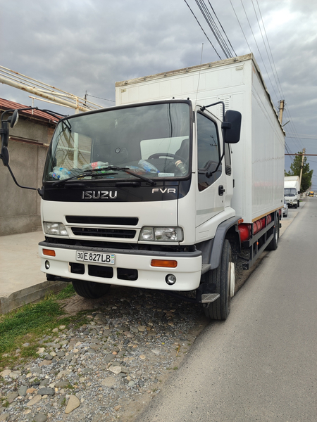 Isuzu fvr sotiladi