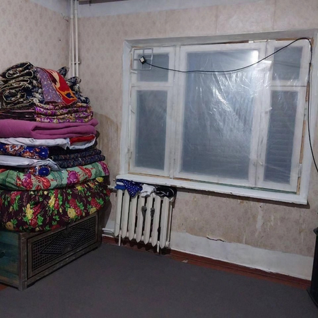 В Янгихаетском районе Спутник 15 продаётся 2-х комнатная квартира