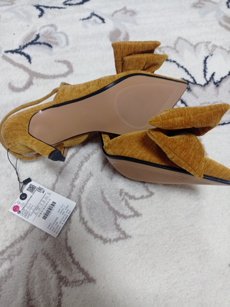 Продам женские туфли