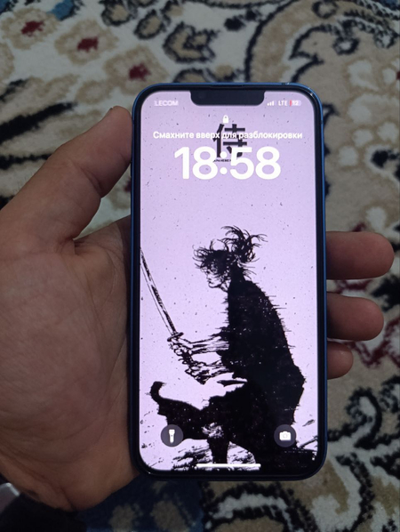 телефон Iphone 13
