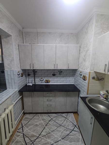 Продаётся 1 комнатная квартира на Юнусабад-4