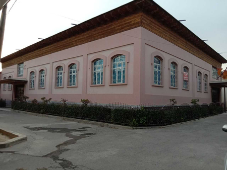 Срочно продаётся 4-сотик 7-х комн участка в Ceргели хонобод