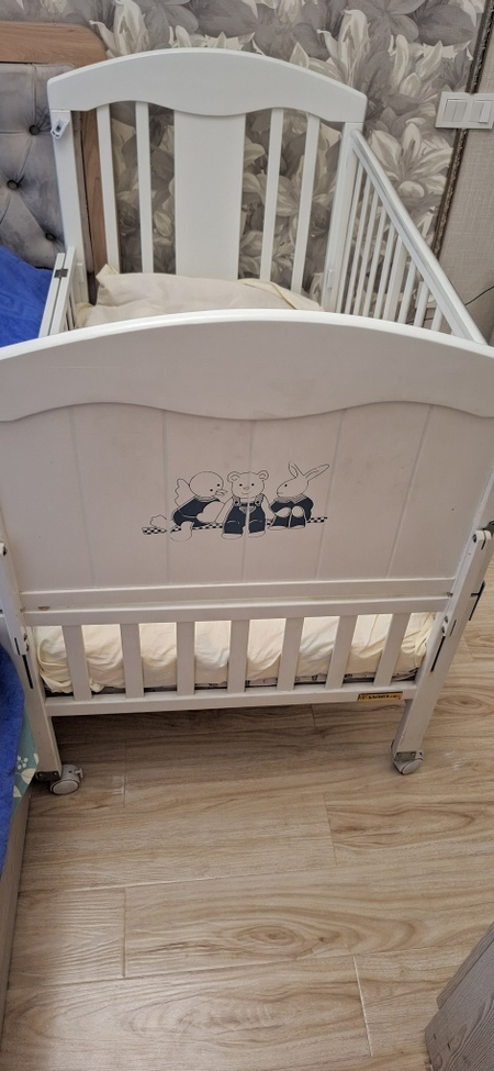 Продаётся детская кроватка