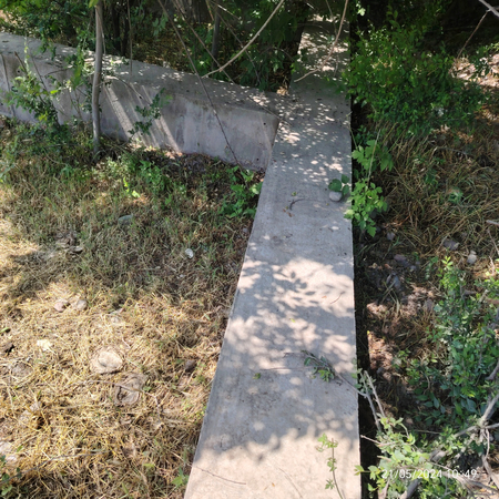 Biton sotiladi, fundament, buzib obketiladi, arzon bervoramiz