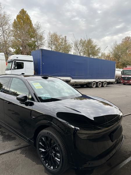Zeekr 7x black edition