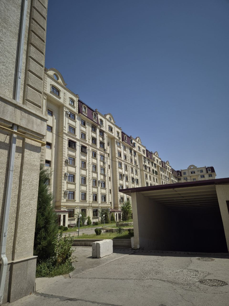 Узимни 3 хонали уйим  73 кв срочна сотаман ипотекага хам