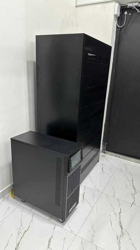 UPS 30KVA 3/3(ИБП 30КВА, Онлайн чистый синус. 3-хфазный, тауэр)