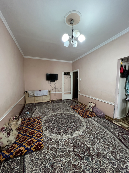 Срочно продаётся 2-х комн квартира в Куйлюк массив-3, 2/4/4